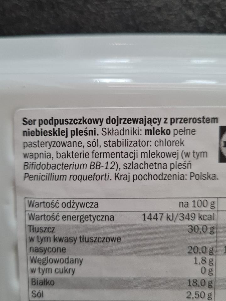Srebrzysty ser pleśniowy w plastrach. Pilos - kalorie, kJ i wartości ... Srebrzysty ser pleśniowy w plastrach. Pilos - kalorie, kJ i wartości ...